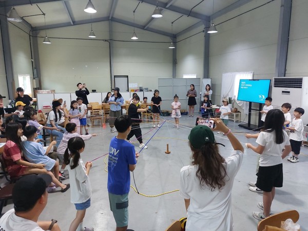 동두천양주교육청, 양주 청담천서 ‘학부모와 함께 인성교육’ 연수